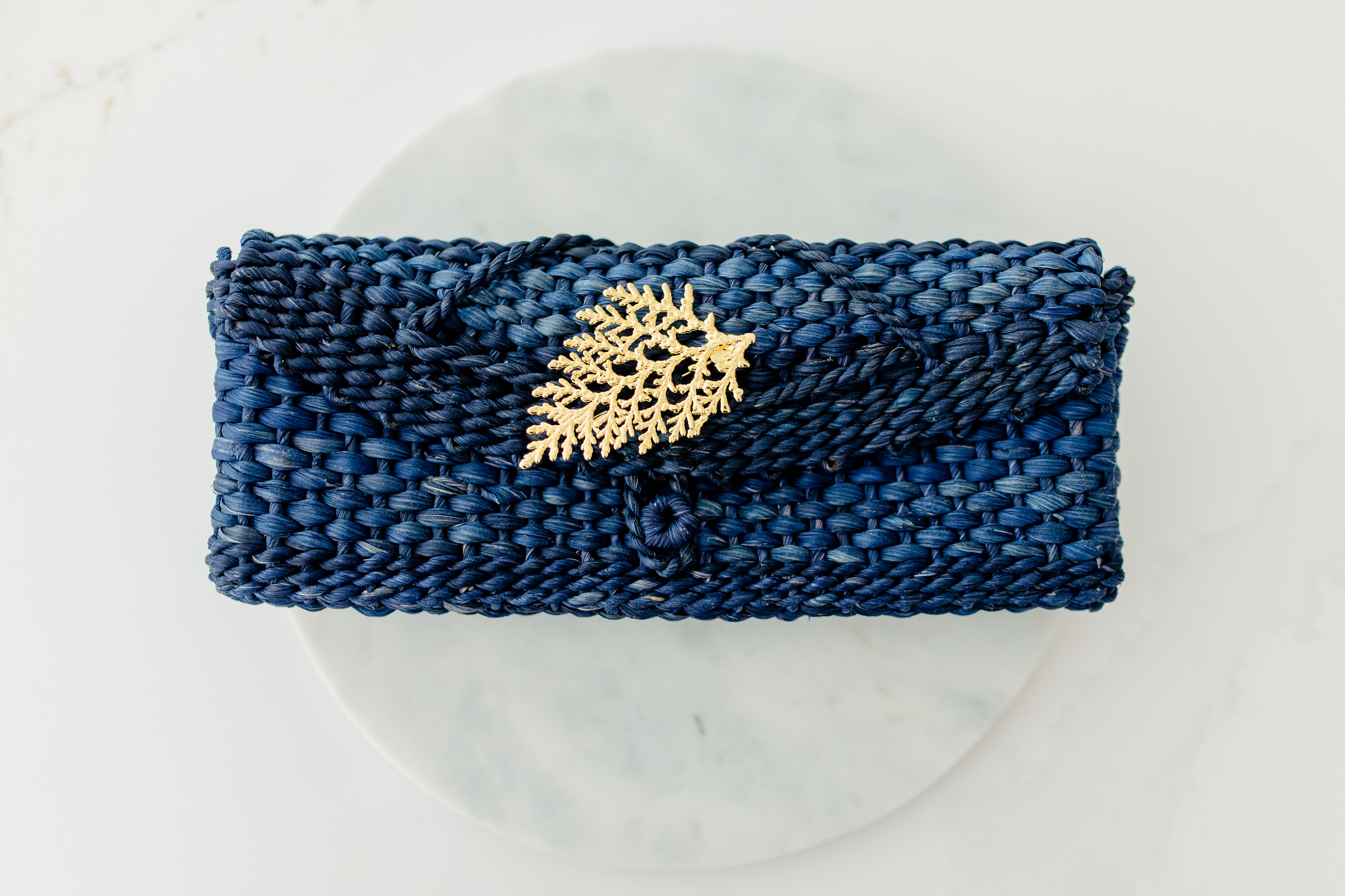 Clutch & Brooch – CARLA SHAW